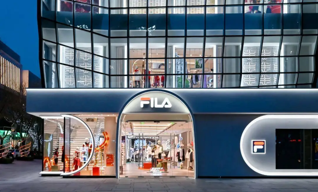 安踏公布2024年销售数据，各品牌表现如何？-第七在线